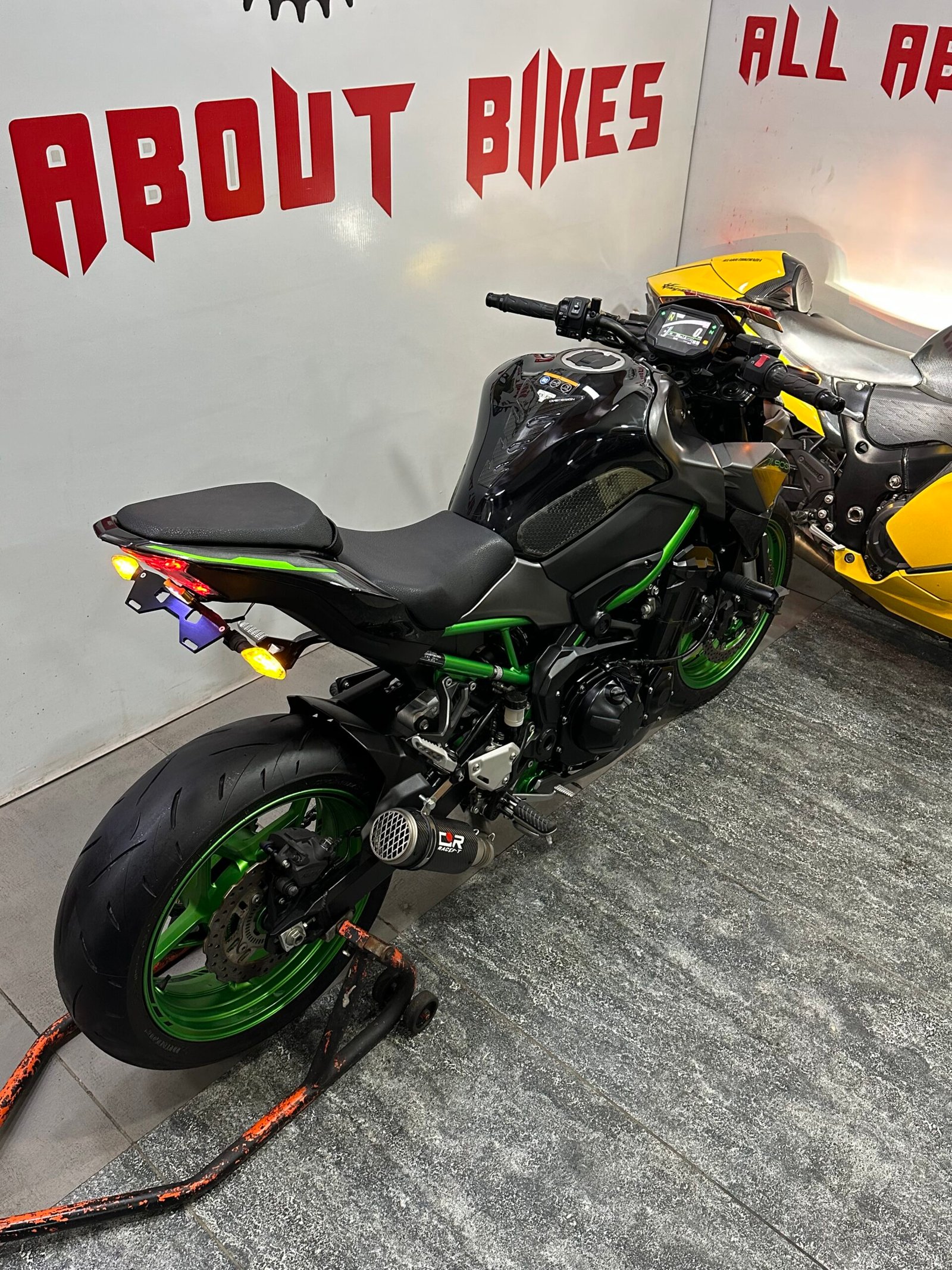 Kawasaki Z900(Sold Out) - Delhi's Premier Superbike Dealership