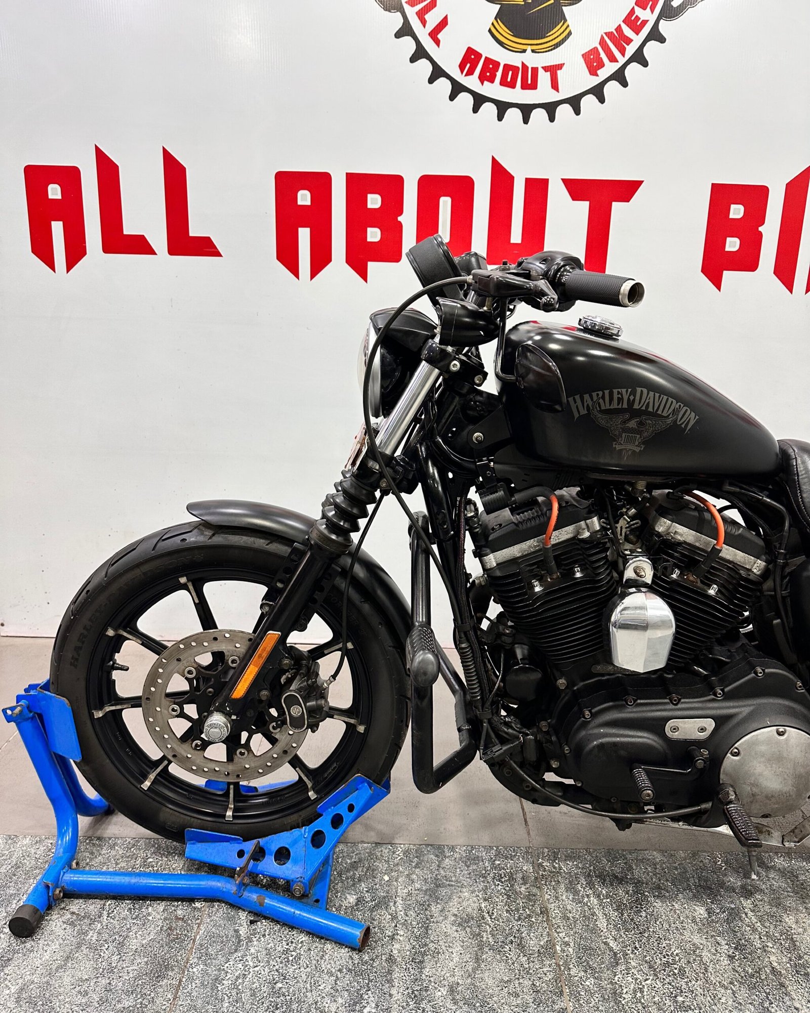 Harley Davidson Iron 883(Sold Out) - Delhi's Premier Superbike Dealership