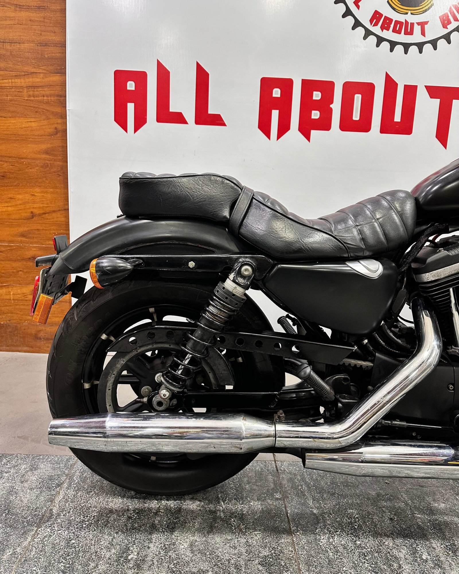 Harley Davidson Iron 883(Sold Out) - Delhi's Premier Superbike Dealership