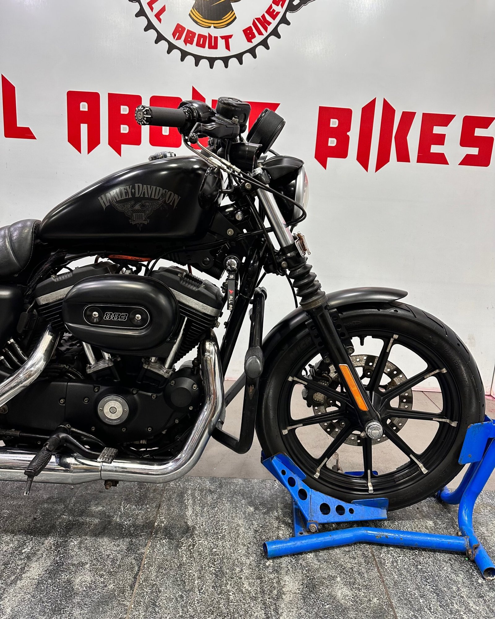 Harley Davidson Iron 883(Sold Out) - Delhi's Premier Superbike Dealership